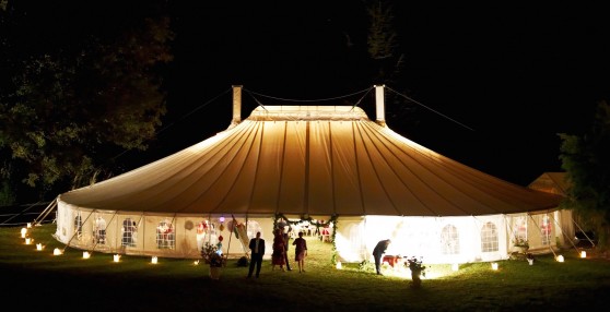 Le chapiteau ovale : de 250 à 500 personnes assises | Tente et Plus